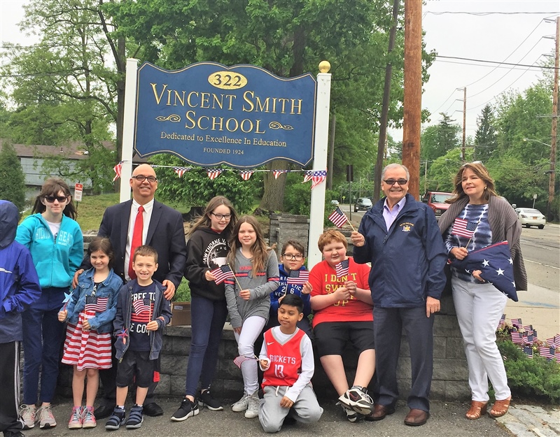 Vincent Smith School > Gallery